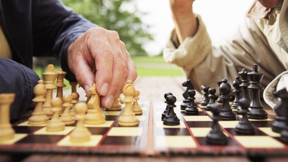 How to Play Chess: A Beginners Guide - Resolution Magazine